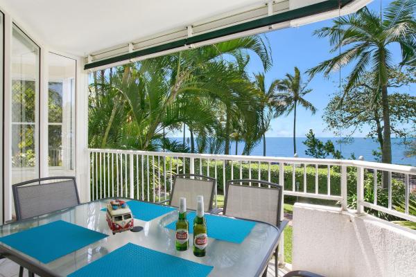 The Beach House 3br Waterfront Apartment, Own Wifi - Cairns
