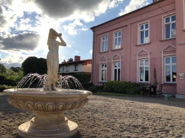 Schlosshotel Gross Koethel - Mecklenburgische Seenplatte