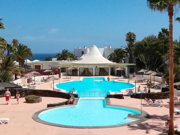 Playa Roca Modern Studio - Seafront Pool Complex - Lanzarote