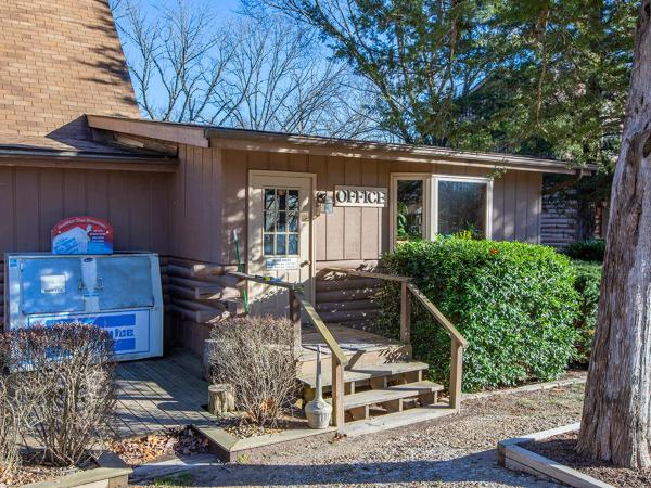 Bar M Resort & Campground - Kimberling City, MO