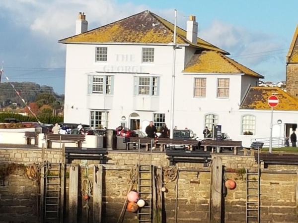 The George - Burton Bradstock