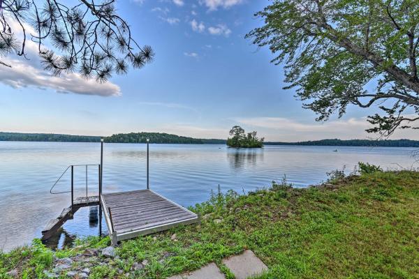 Life On The Lake With Private Dock And Fire Pit! - Maine