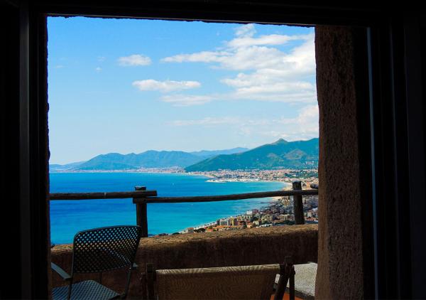 Blu Oltremare - Finale Ligure