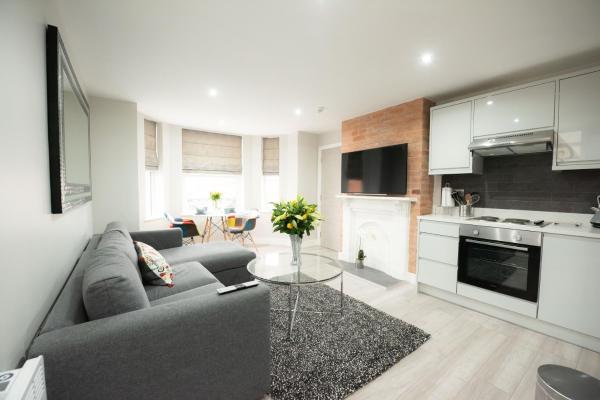 Laurel House - Wokingham