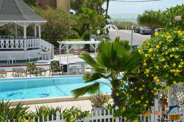 Twins Inn & Apartments - Pinellas County, FL