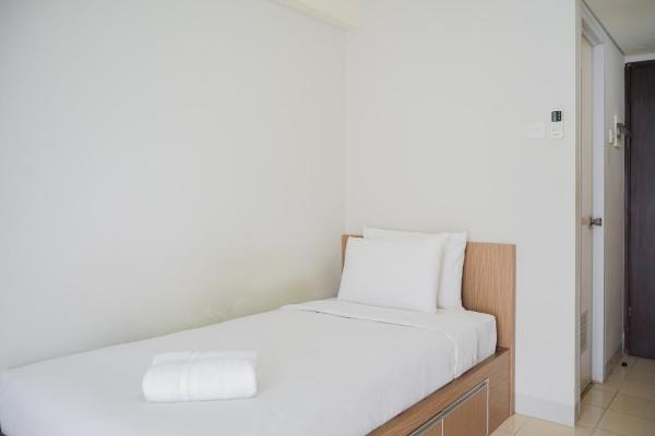 Chic Studio At Serpong Green View Apartment By Travelio - Jakarta