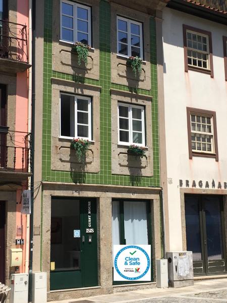 ÍSis Guest House - Nine, Portugal