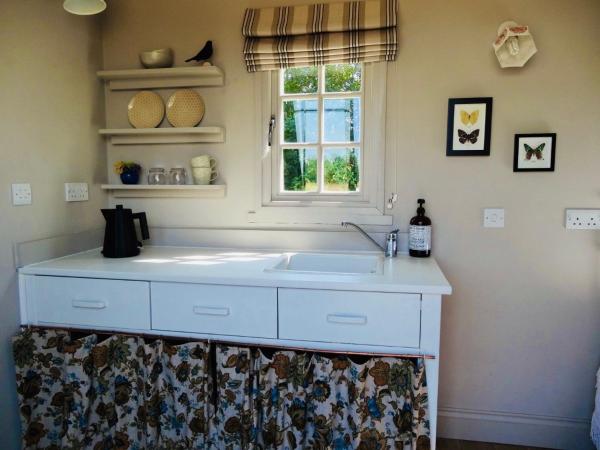 The Oaks Glamping - Rubie's Shepherds Hut - Dereham
