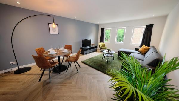 Sunny 45m2 Penthouse With Balcony And Terrace - R65c - Best