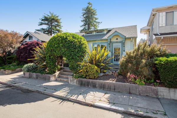 Beach Hill Bungalow - Scotts Valley, CA
