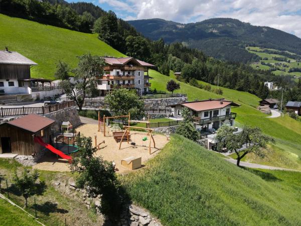 Chalets & Apartments Wachterhof - Zillertal, Ravina, Austria