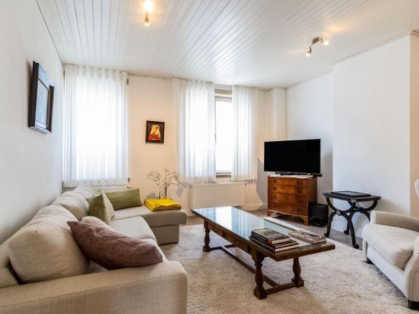 Cosy Holiday Home In Oostende With Terrace - De Haan