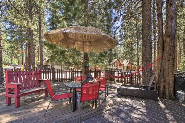 Less Than 3 Mi To Lake Pet-friendly Big Bear Cabin - California