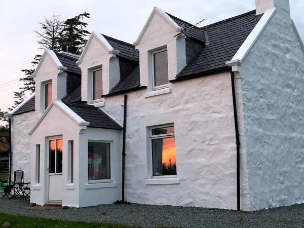 The Old Crofthouse, Kingsburgh - Uig