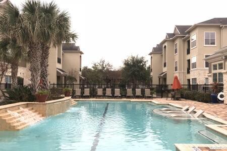 Magnificent Furnished Apartment Near Exxon Campus - Wild Stallion Vineyards, Spring