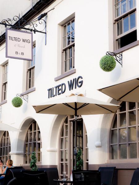 Tilted Wig - Royal Leamington Spa
