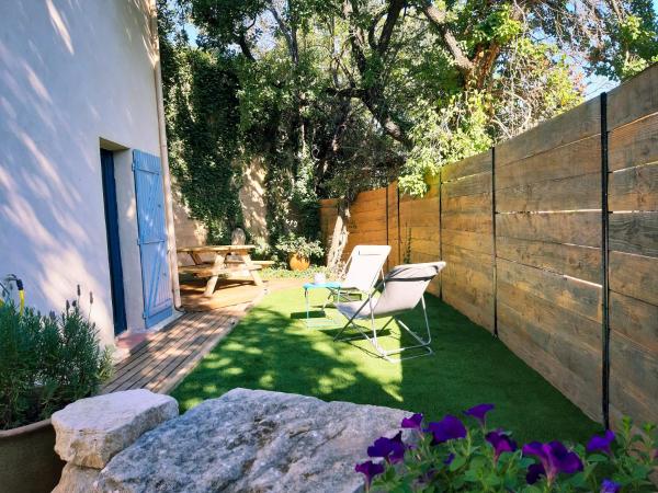 Gîte La Quille - Maison De Hameau En Provence Pour 4 Personnes Avec Jardin Privatif - Éguilles