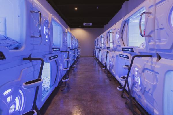Hashtag.capsule.hostel -