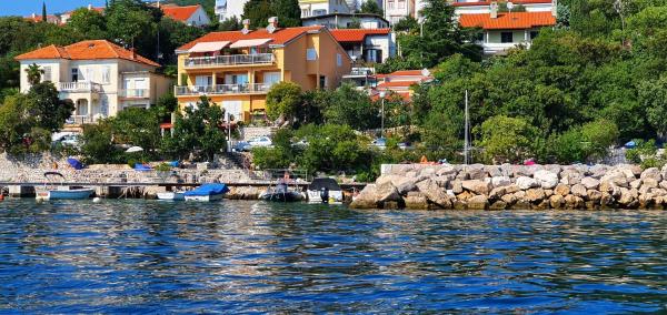 Apartments & Rooms Karla - Novi Vinodolski