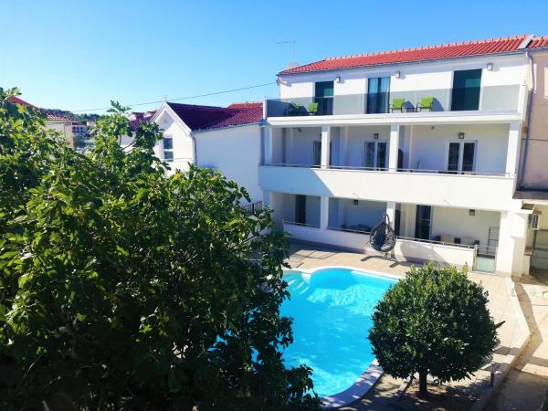 Stars Palace - Apartments And Rooms - Murter