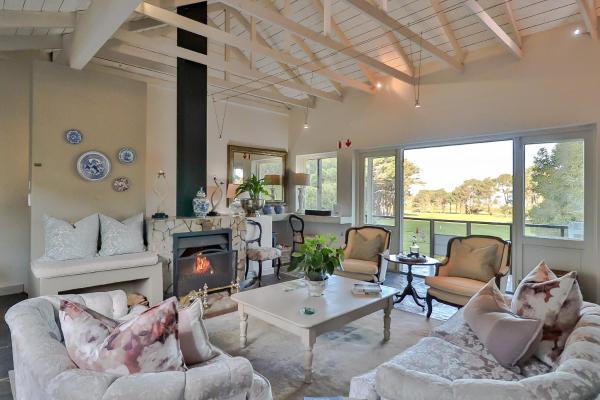 Hermanus Lodge On The Green - Solar Power - Hermanus