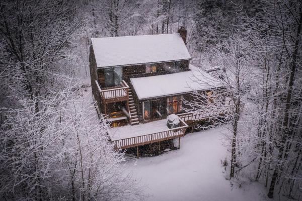 Quaint Stowe Cabin - Stowe, VT