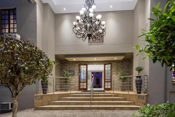 The Cycad Lodge & Chalets - Nelspruit