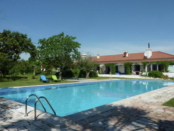 Holiday Home In Montemor-o-novo With Pool - São Cristóvão