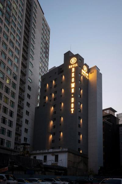 Seomyeon Brown-dot Hotel Gold