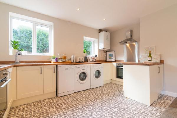 Contractor Accommodation Sleeps 6 - 11 - Manchester Airport City - Knutsford