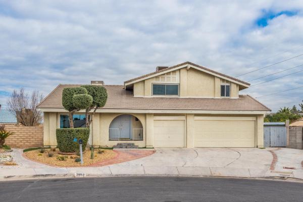 Luxury Estate Manor Near The Strip - Las Vegas, NV