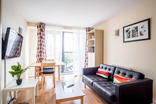 City One Bedroom Apartment With Juliet Balcony In West One - Parking Possible - Sheffield
