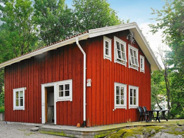 8 Person Holiday Home In Uddevalla-by Traum - Ljungskile