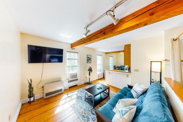 Stowe Mountain Road Escape - Waterbury Village Historic District