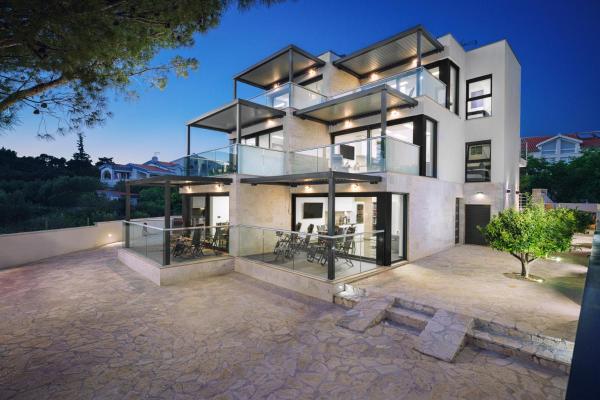 Alexandra Apartments - Tisno