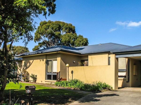 Summers Inn - Sleeps 13 - Phillip Island