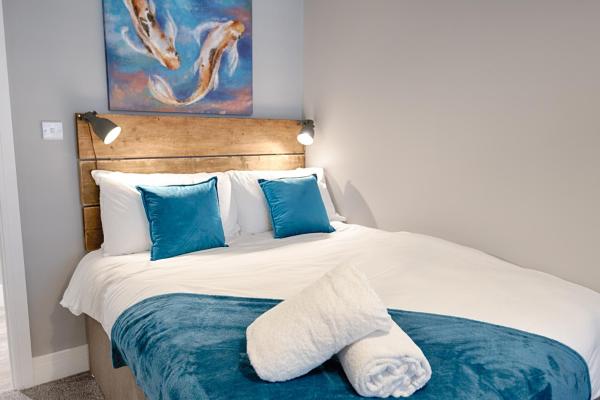 3 Rm Studio, Open-plan Living, Dining, & Kitchen - Llanelli