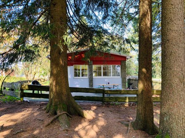 Ferienhaus Baude Steinheid Am Rennsteig Mit 2 Schlafzimmern Max 12 Personen - Lauscha