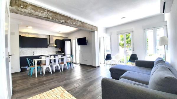 Espectacular Apartamento Con Vistas Al Mar De 140m2 F5 1d - Gandía