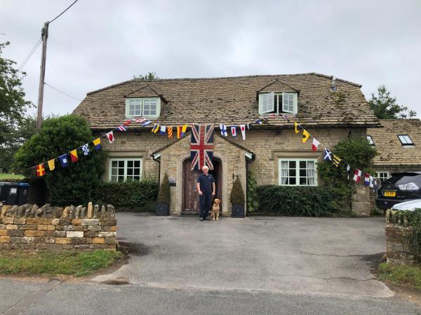 The Old School, Idbury, Ox7 6ru - Kingham