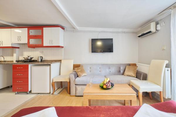 City Style Mirrored Suite Apartment In The Center - Şişli