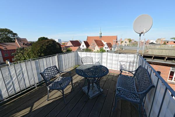 Fürstenhof Apartment In Der Altstadt Mit Terrasse Und Parkplatz - Neukloster