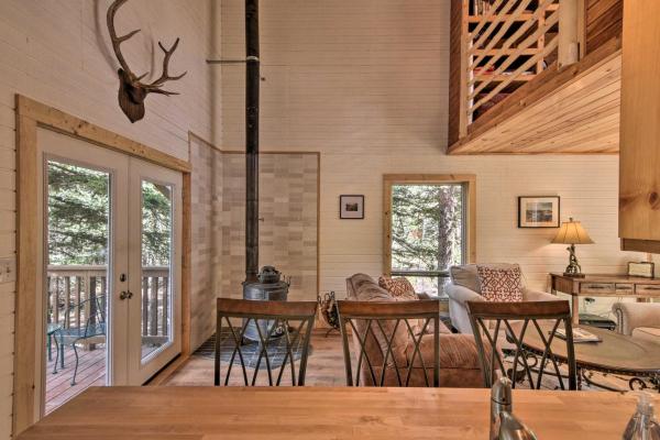 Woodsy Cabin Hideaway With Deck Hike, Fish, Escape - Colorado