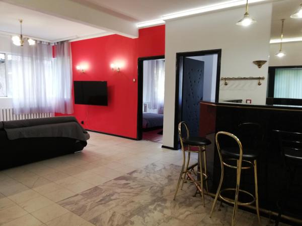 Top Center Spacious Apartment With Parking - 소피아