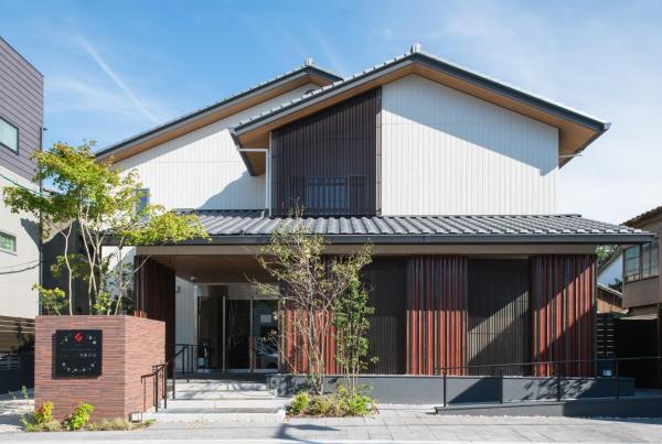 Grand Base Hakata Gofuku - Fukuoka