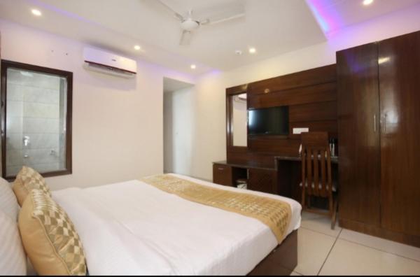 Hotel Silver Palm - Zirakpur