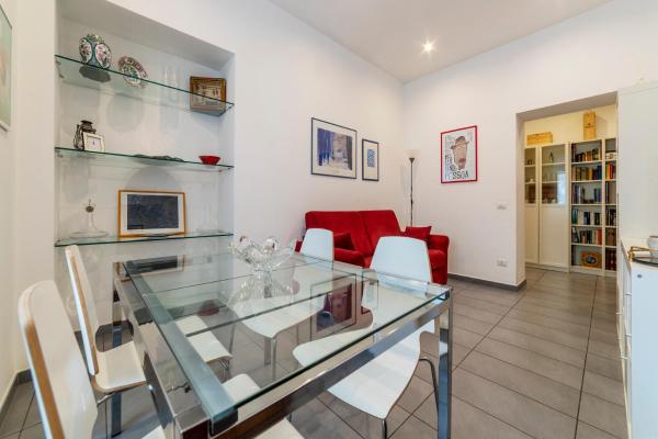 Porta Pia & Villa Torlonia Apartment With Balcony - Monti