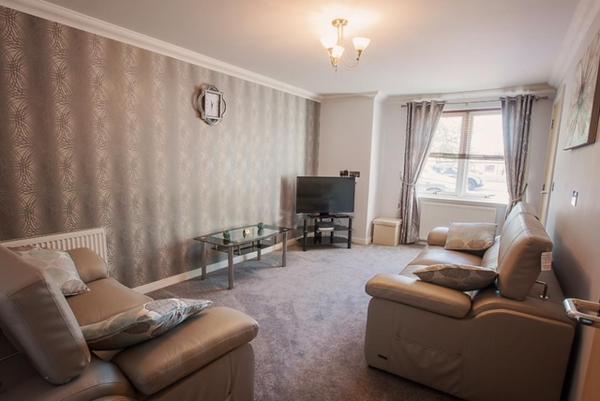 2 Bed Blackburn Village Apt With Wifi & Parking - Aberdeenshire