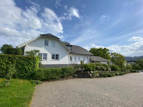 Villa Vahl Luxe Groepsvilla, 16 Personen, Tuin Met Bbq En Sauna, Open Haard, Perfect Voor Families & Retreats - Schmallenberg