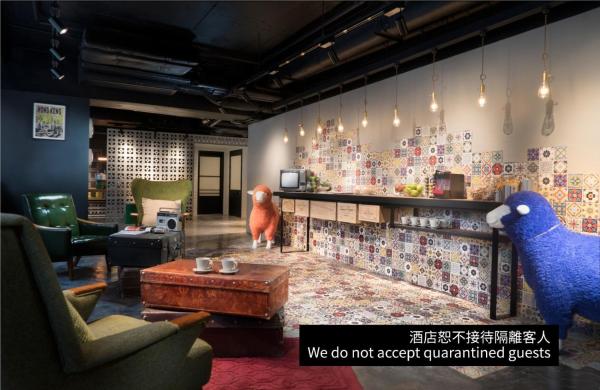 Attitude On Granville - North Point